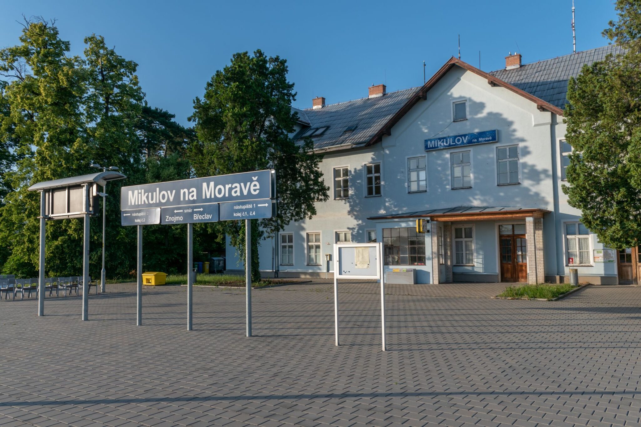 Stará budova mikulovského nádraží půjde k zemi, nahradí ji nová - Brňan