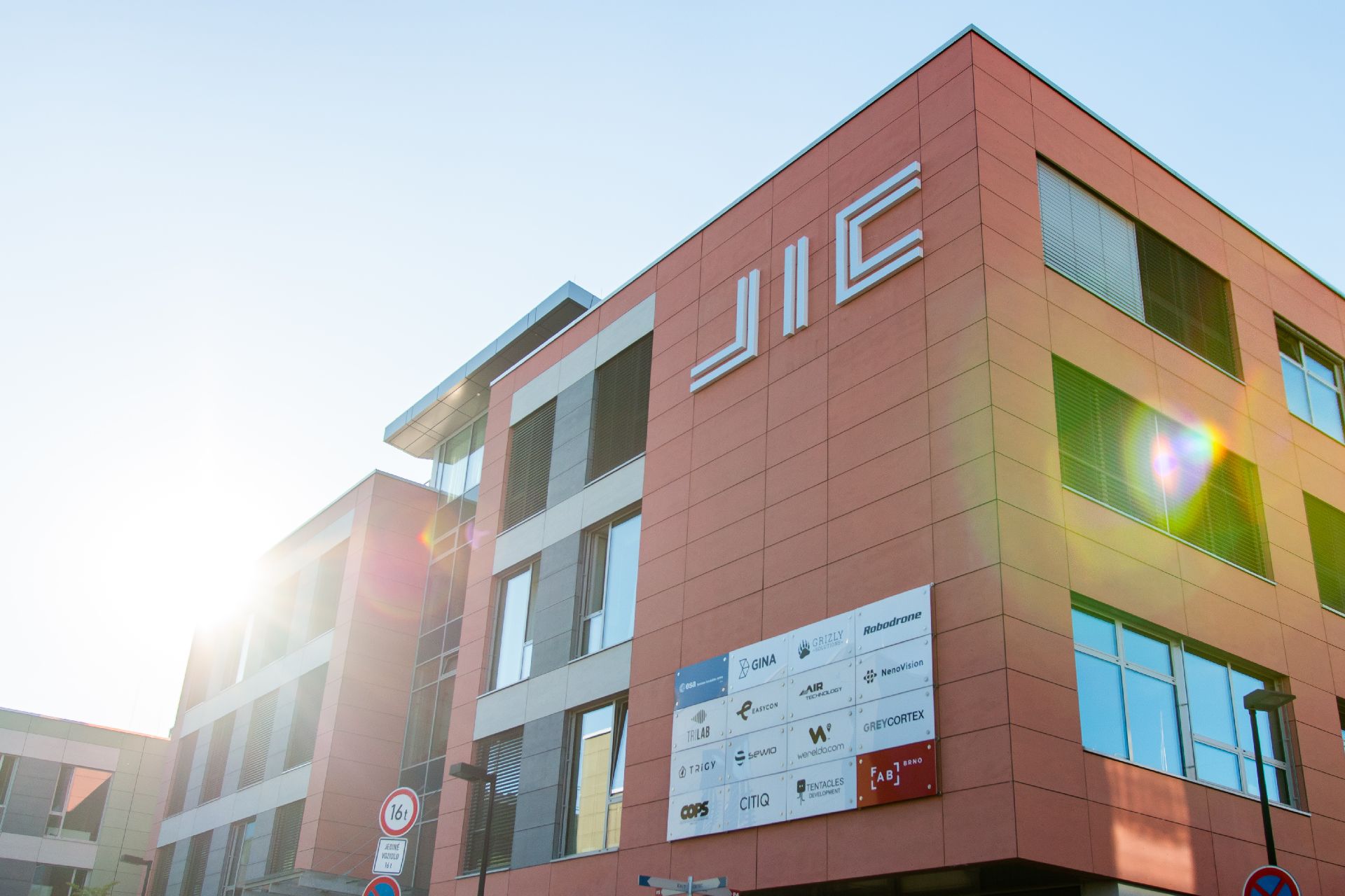 Jihomoravské inovační centrum vytvořilo rozvojový program pro mladé ...