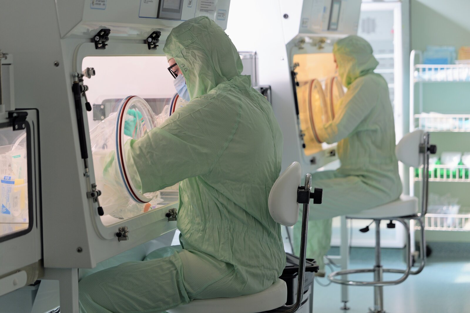 V lékárně Masarykova onkologického ústavu vznikají cytostatika na míru ...